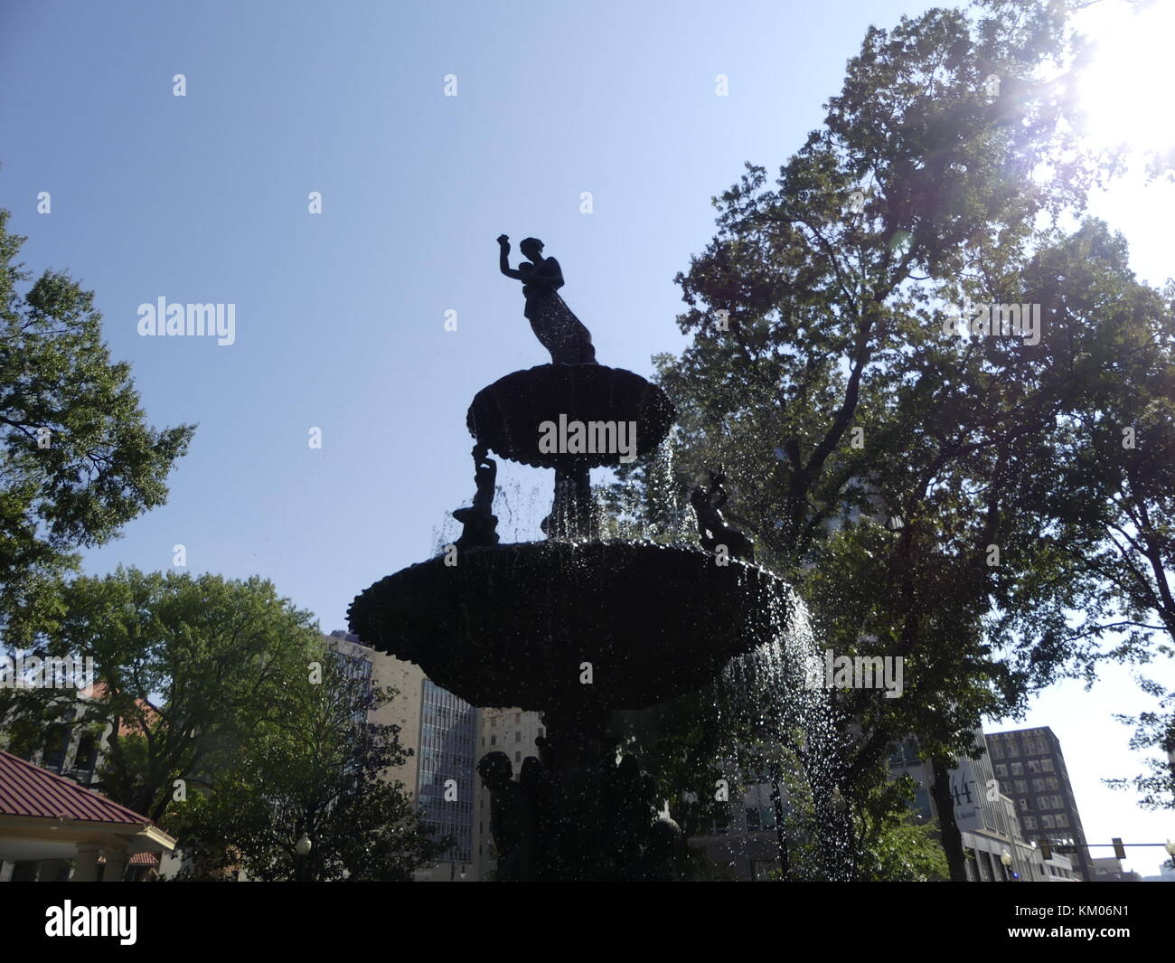 statue in the park Stock Photo - Alamy