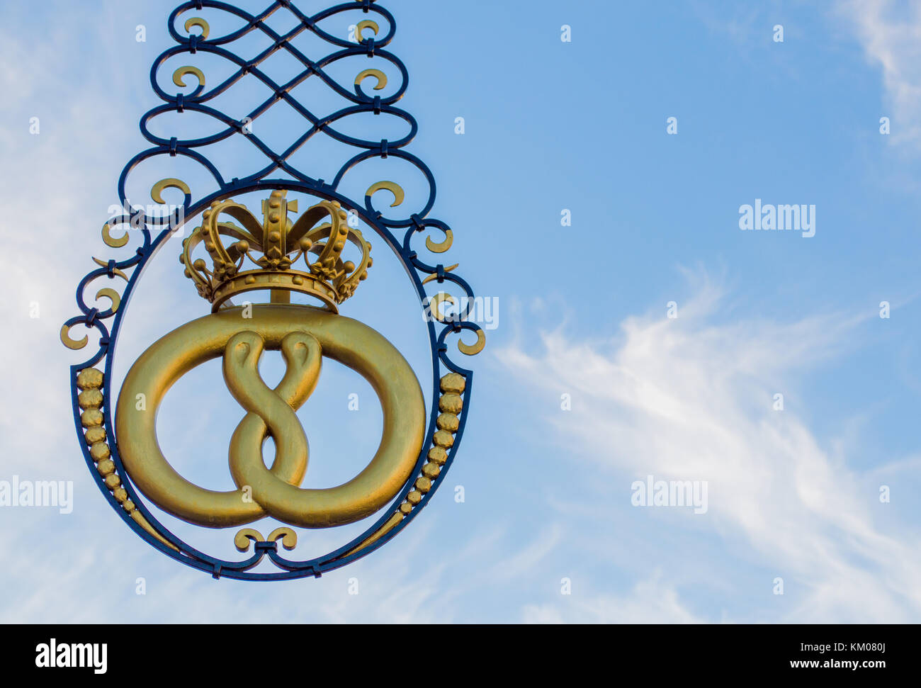 Pretzel sign hi-res stock photography and images - Alamy
