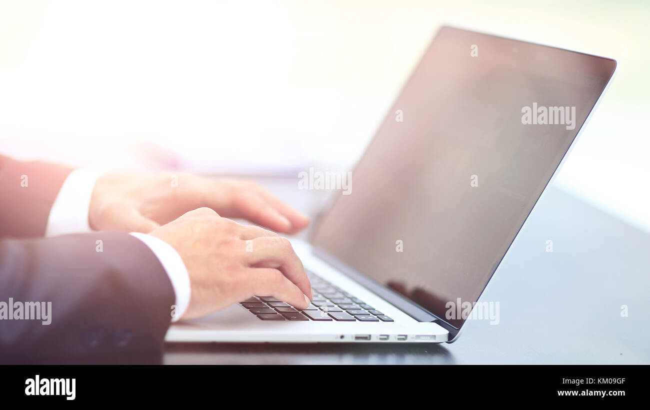 Person Typing on a modern laptop Stock Photo - Alamy