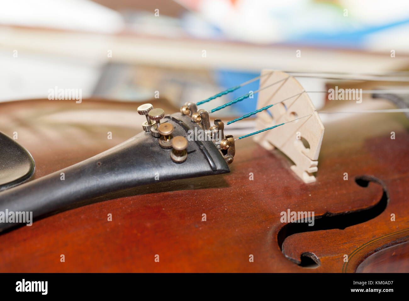Close-up picture of the old violin with score Stock Photo - Alamy