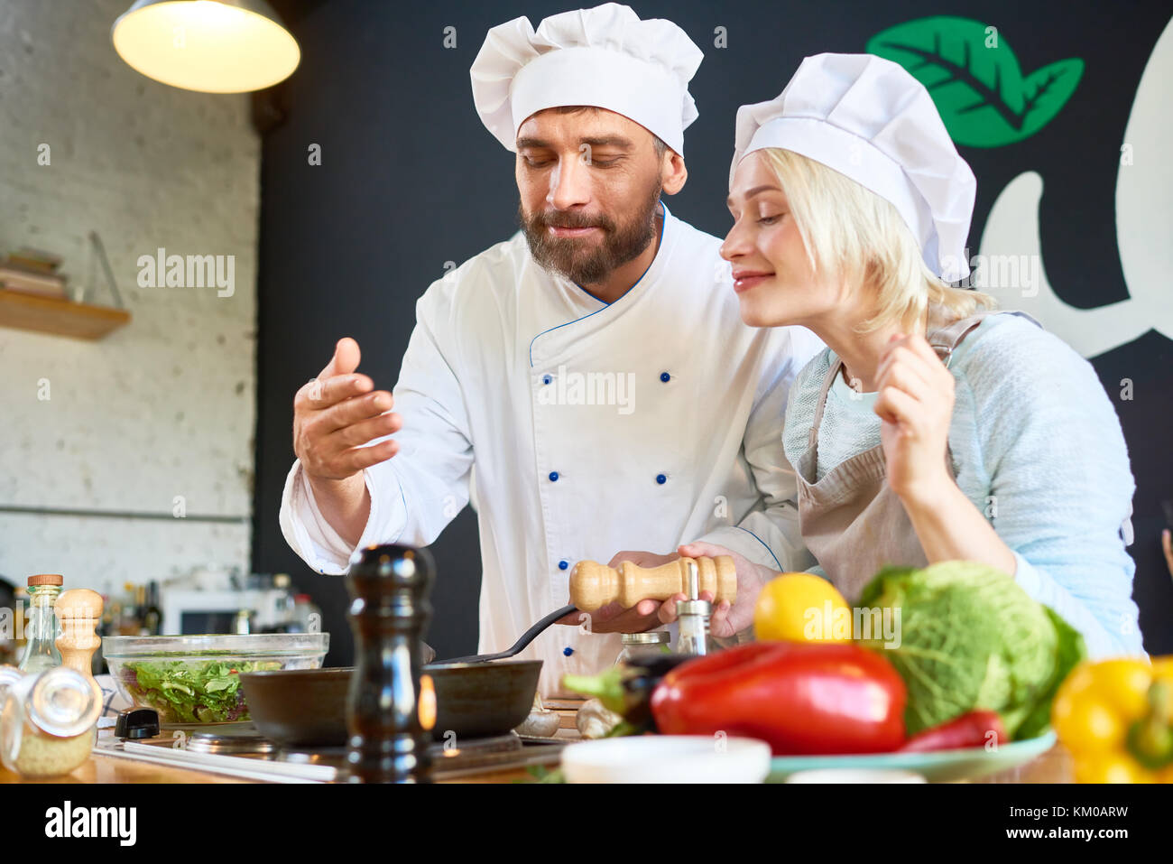 Smell of food hi-res stock photography and images - Alamy