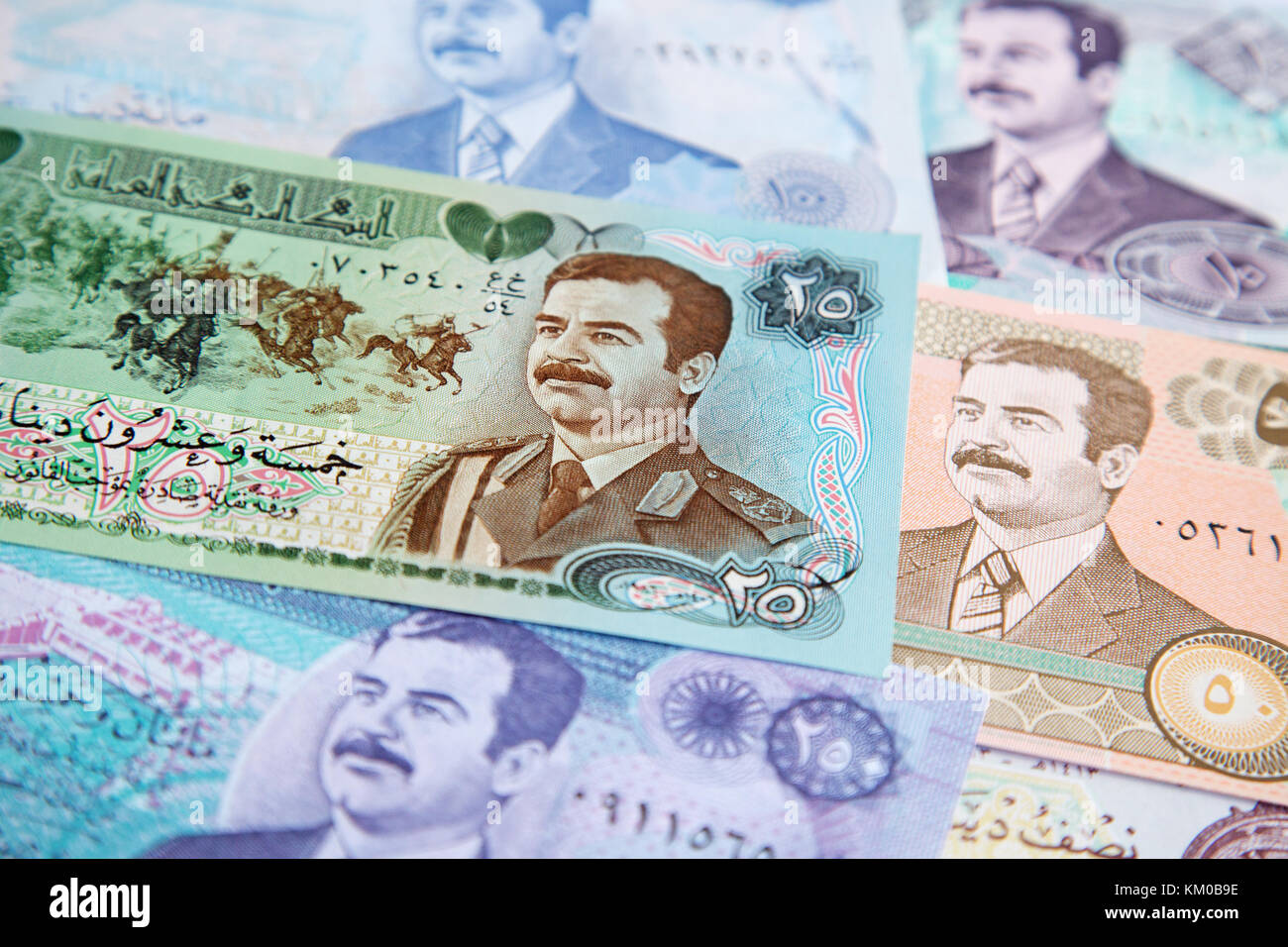 Variety of Middle East banknotes Stock Photo - Alamy