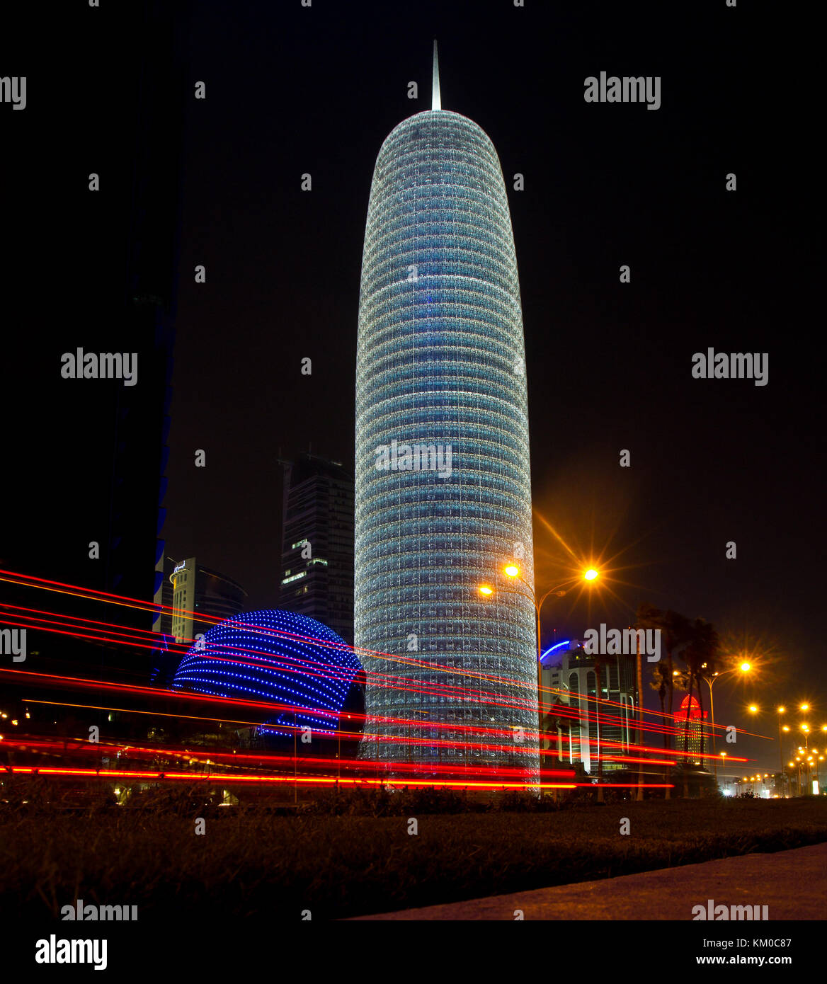 Doha street lights hi-res stock photography and images - Alamy