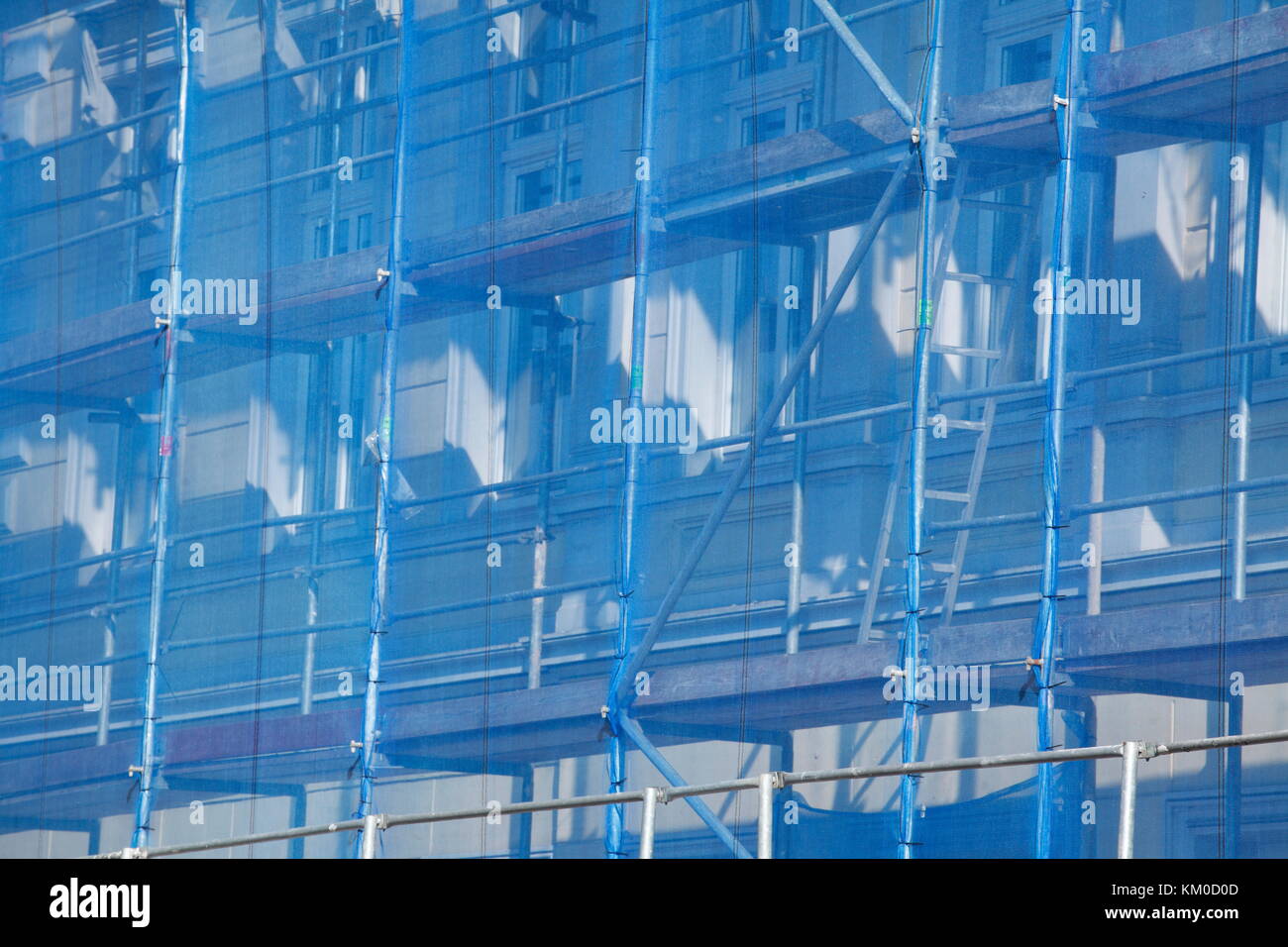 Construction site, scaffold, roof, roof windows Stock Photo - Alamy