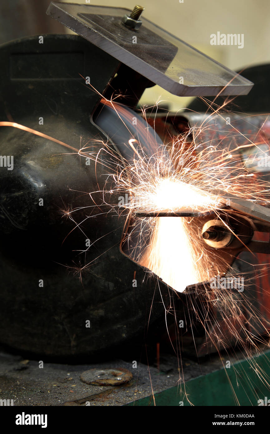 Grind grinder metalwork industry hi-res stock photography and images ...