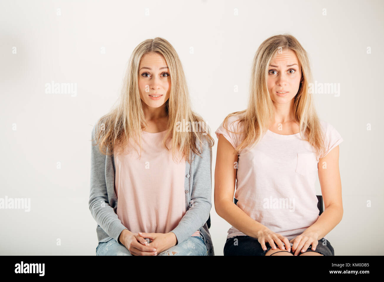 Confused female friends hi-res stock photography and images - Alamy