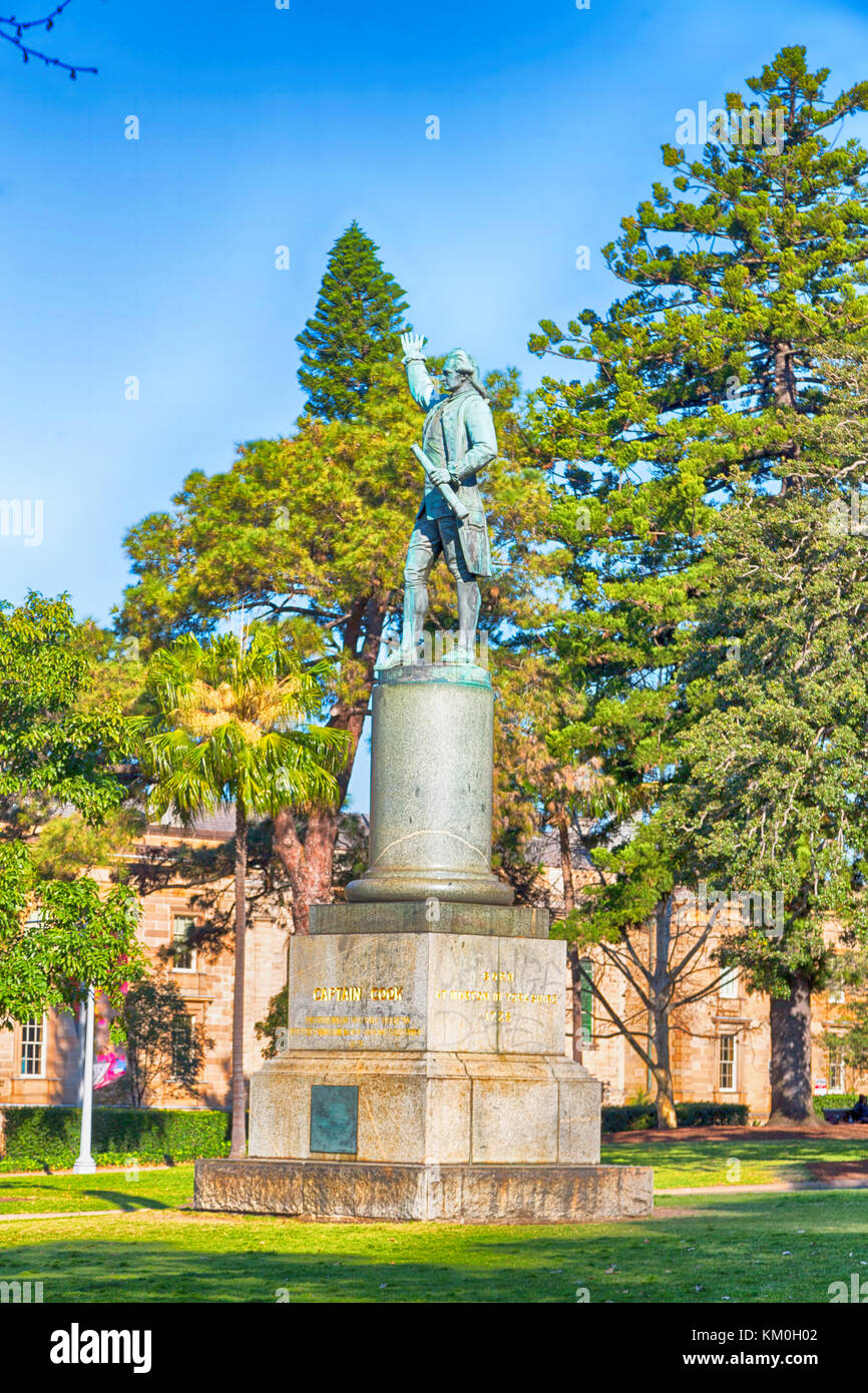 Sydney Captain Cook Statue Stock Photos & Sydney Captain Cook Statue ...
