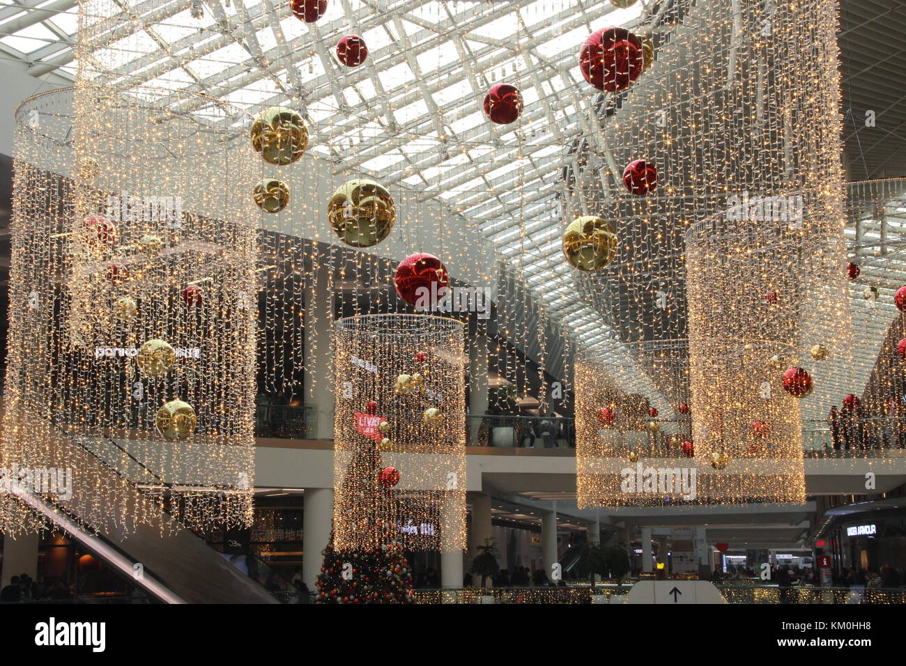 Christmas decorations in a mall Stock Photo - Alamy