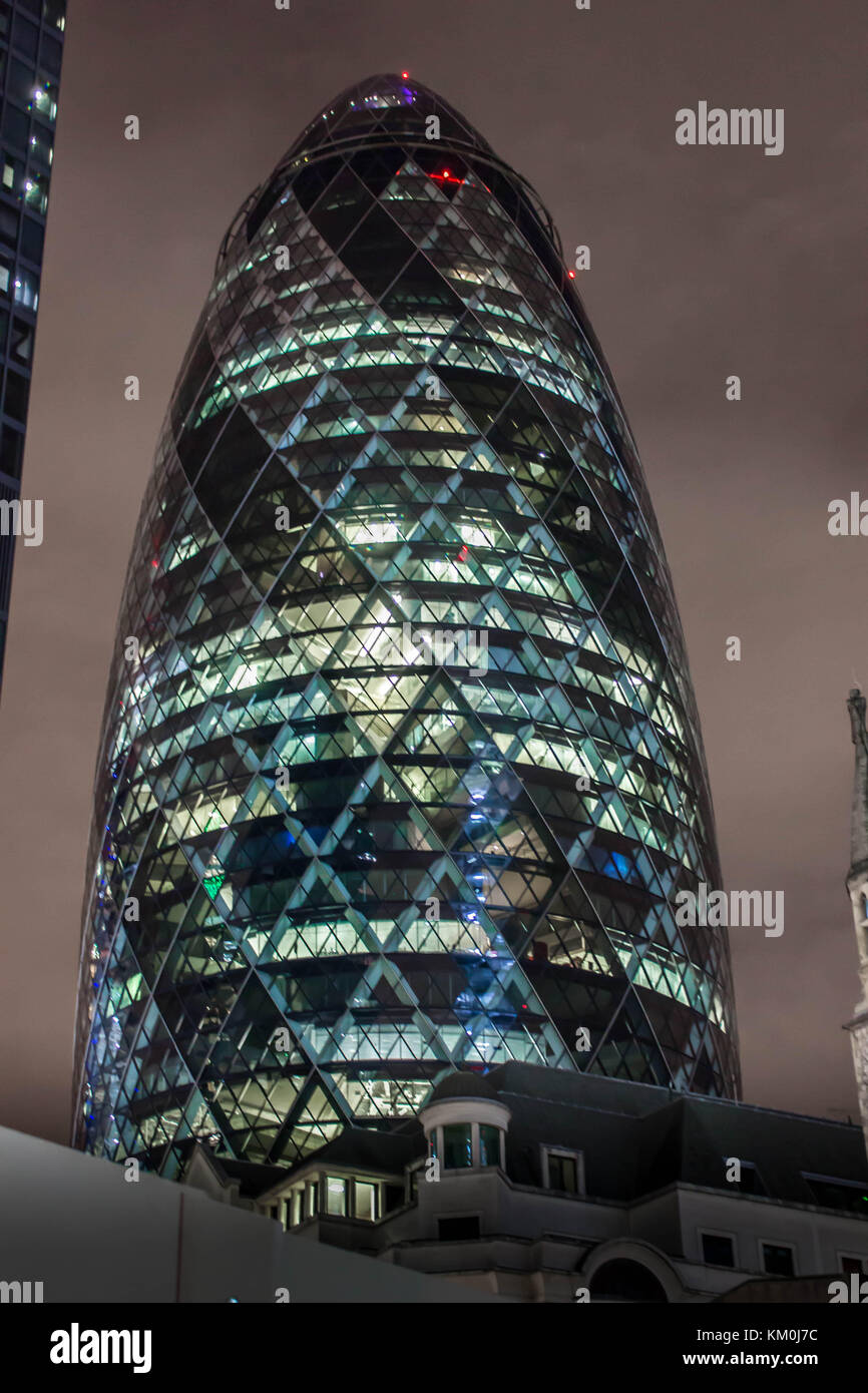 View on Norman Foster's most famous and symbolic building in the City ...