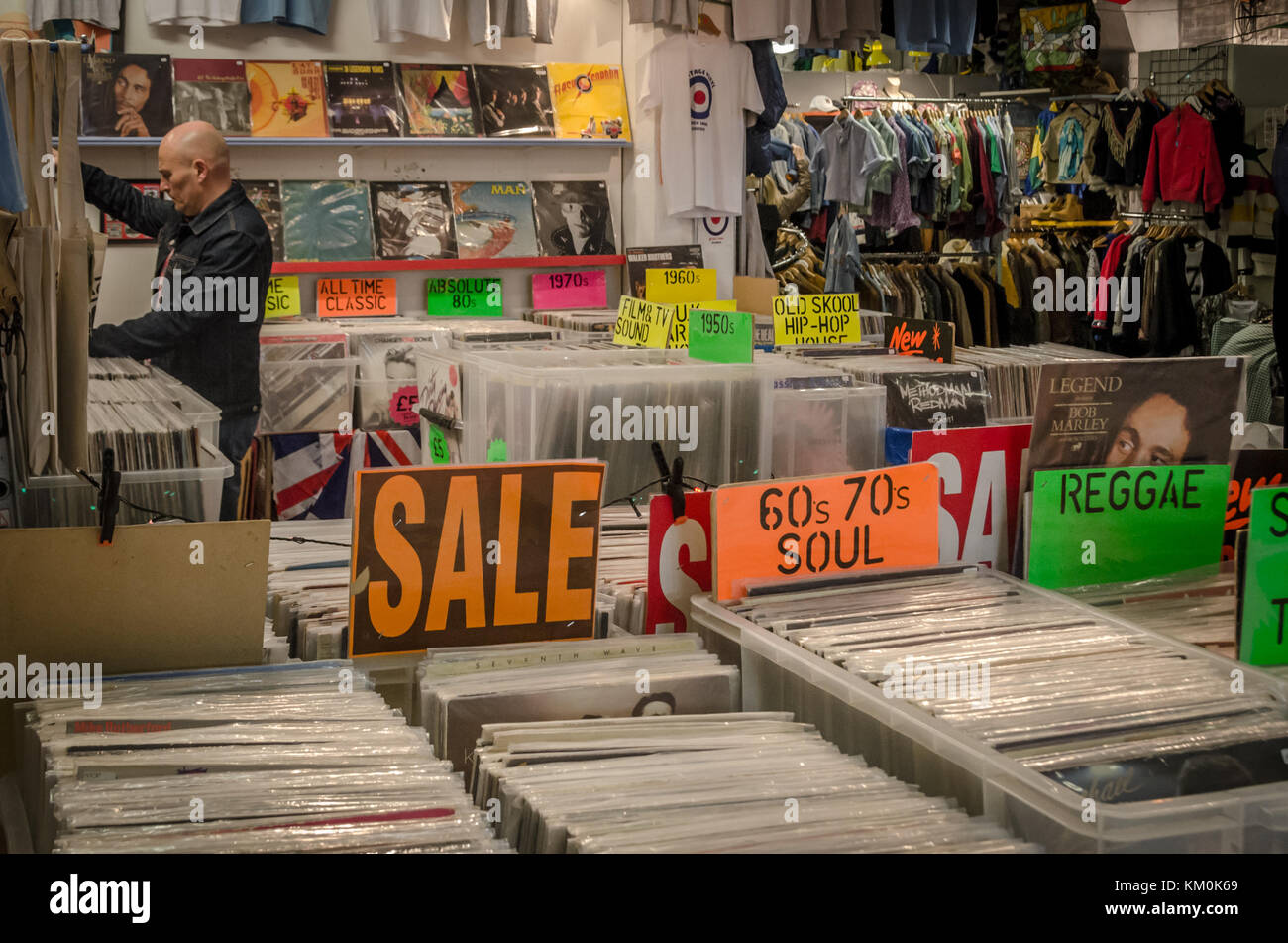 London, UK, 28 october 2017: Second hand vinyl store with some old ...