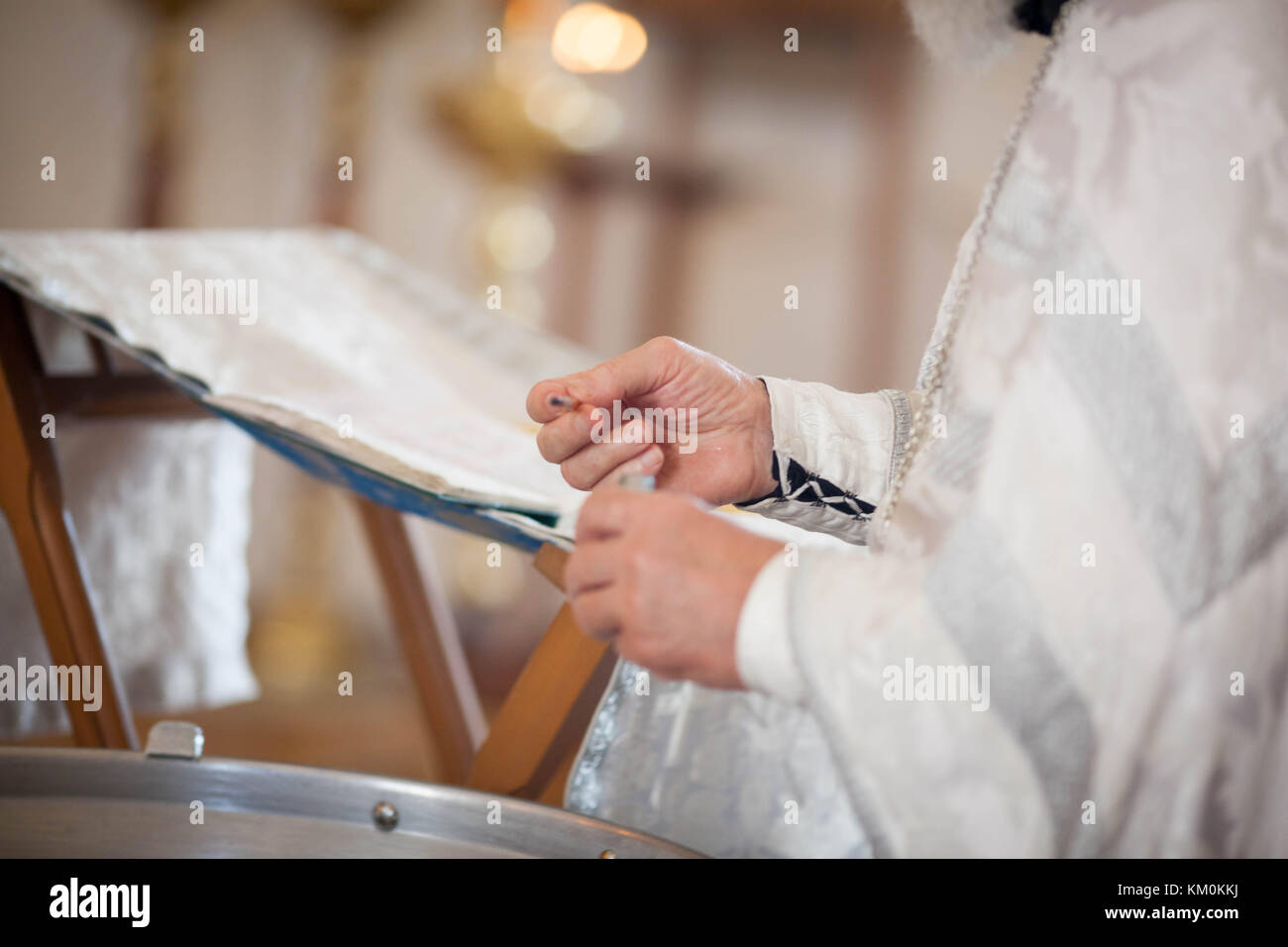 Orthodox priest reads a prayer Stock Photo - Alamy