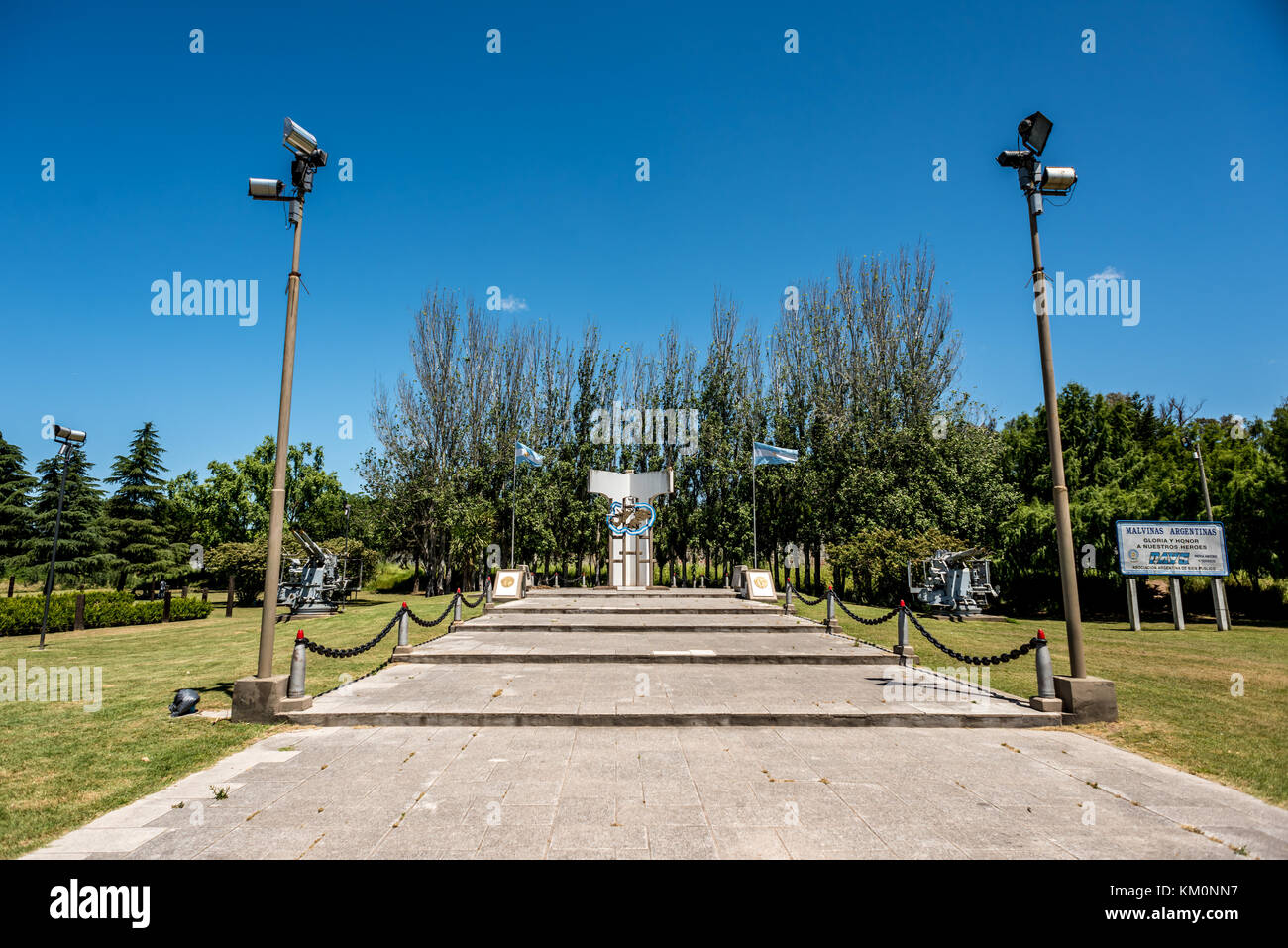 Memorial to soldiers killed in the Falklands war / Malvinas war in ...