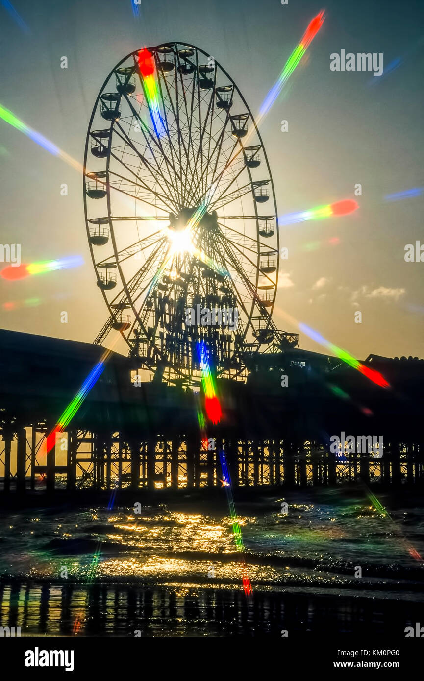 Diffraction light beams from the Big Wheel at Central Pier, Blackpool ...