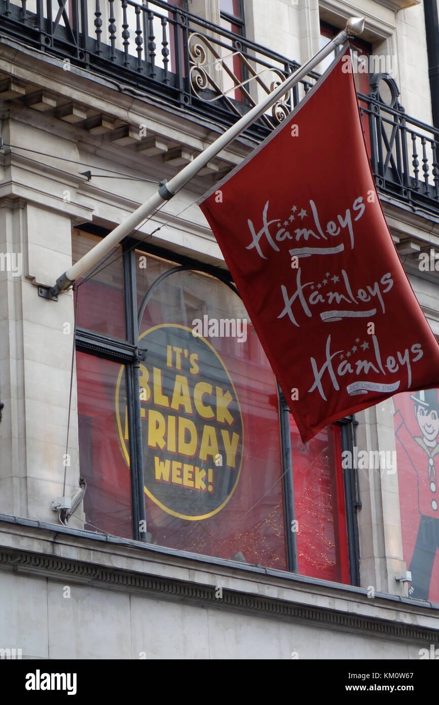 Hamleys London Interior High Resolution Stock Photography and Images ...