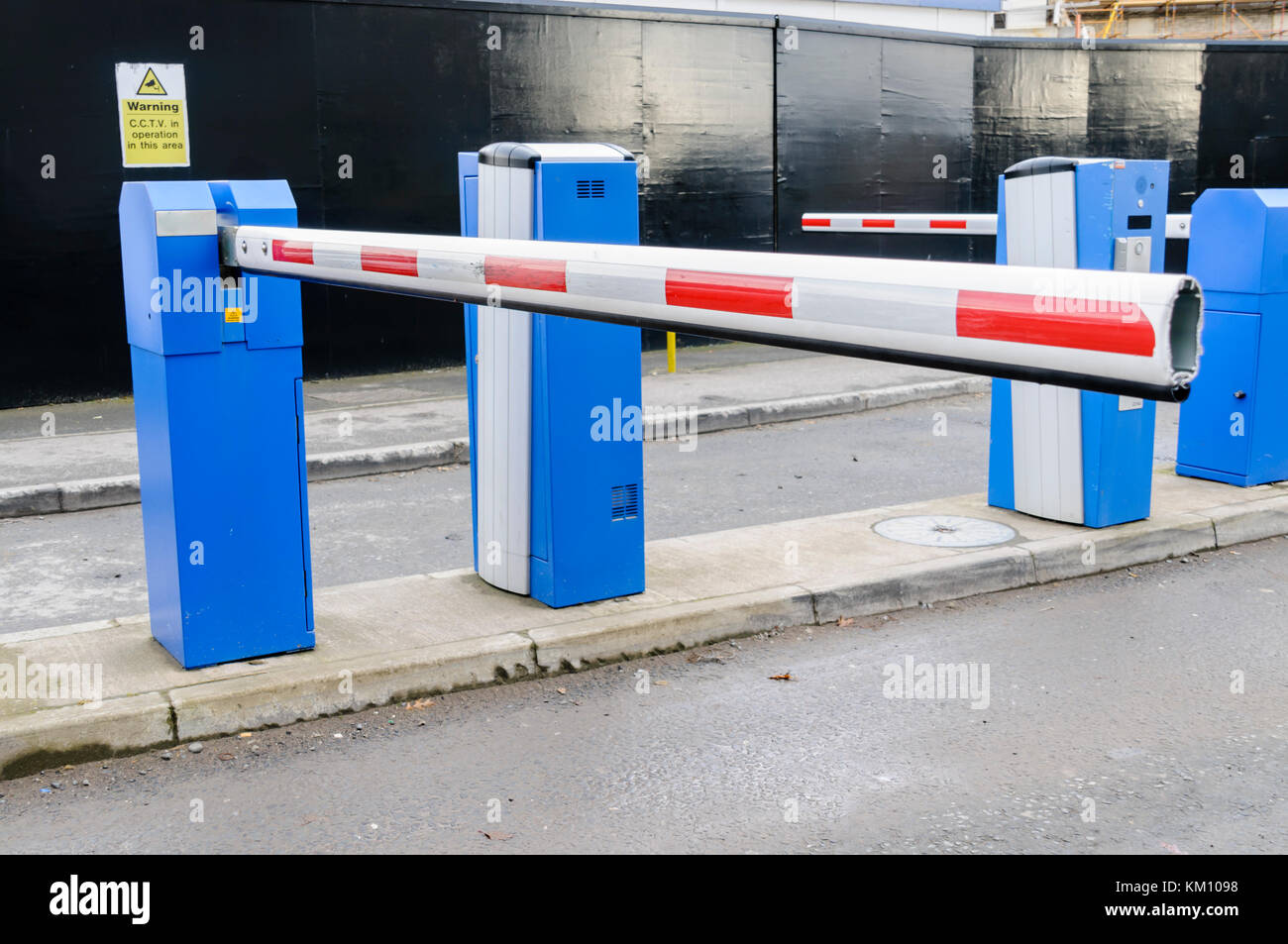 Physical Barrier Stock Photos & Physical Barrier Stock Images - Alamy