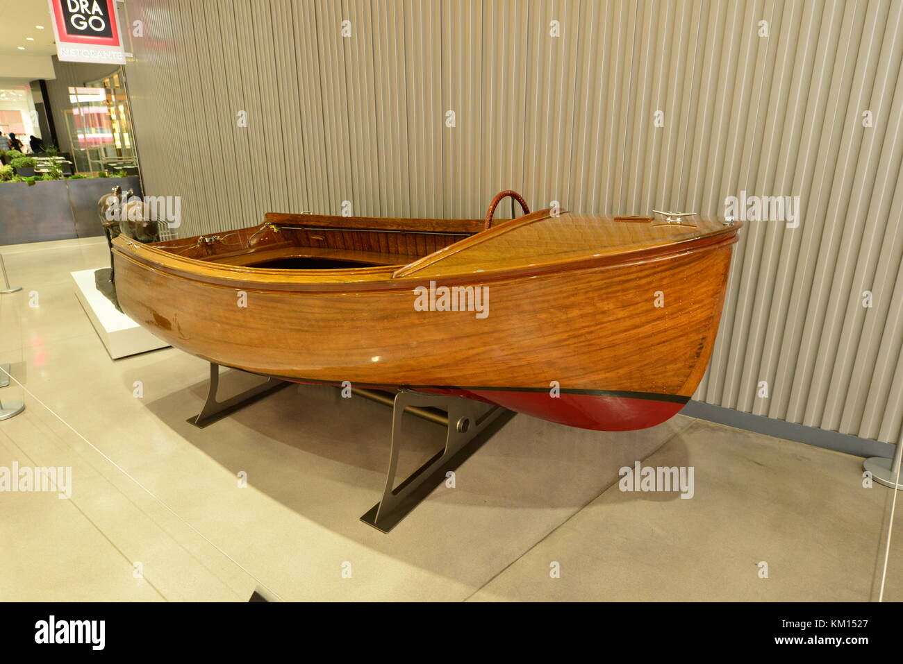 Shiny boat hull hi-res stock photography and images - Alamy
