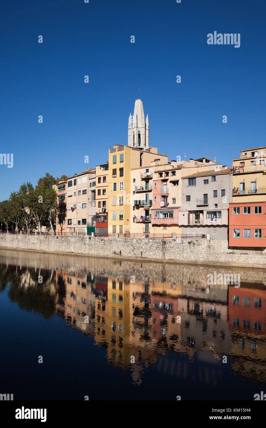 Old Town riverside houses of Girona city in Catalonia, Spain, Old ...