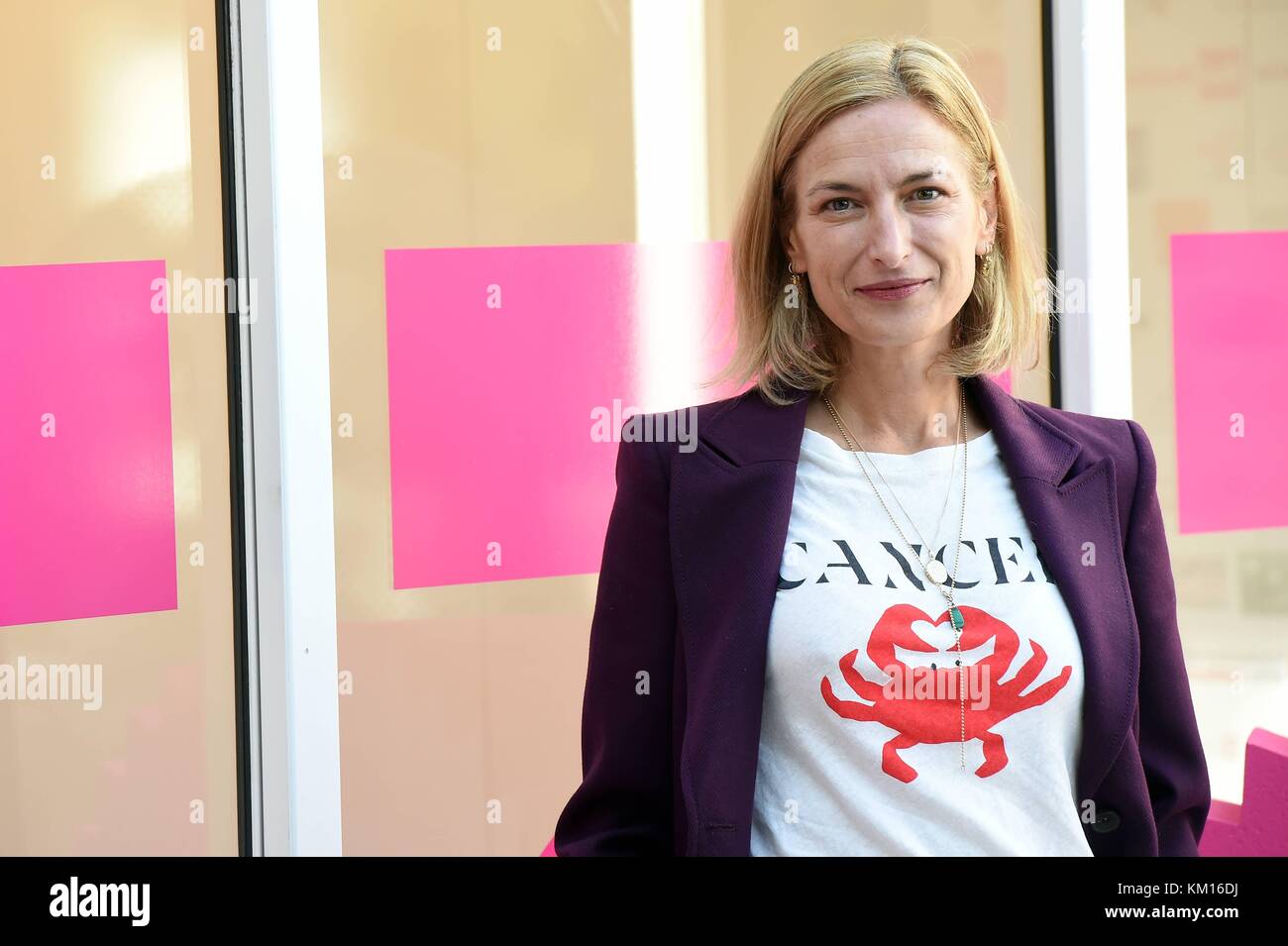 Zoe r hi-res stock photography and images - Alamy