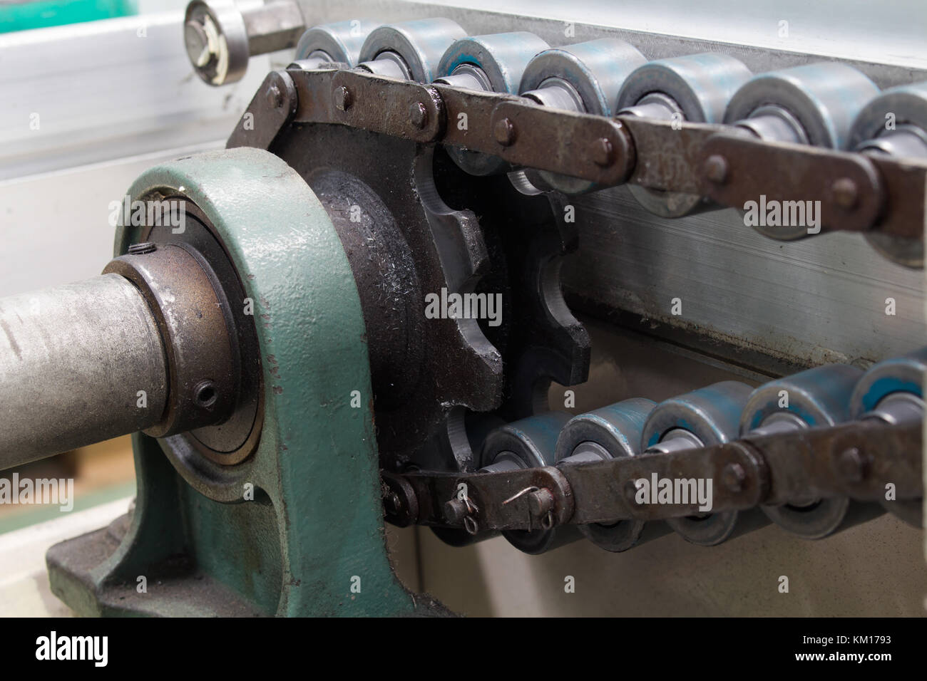 Roller chain drive hi-res stock photography and images - Alamy