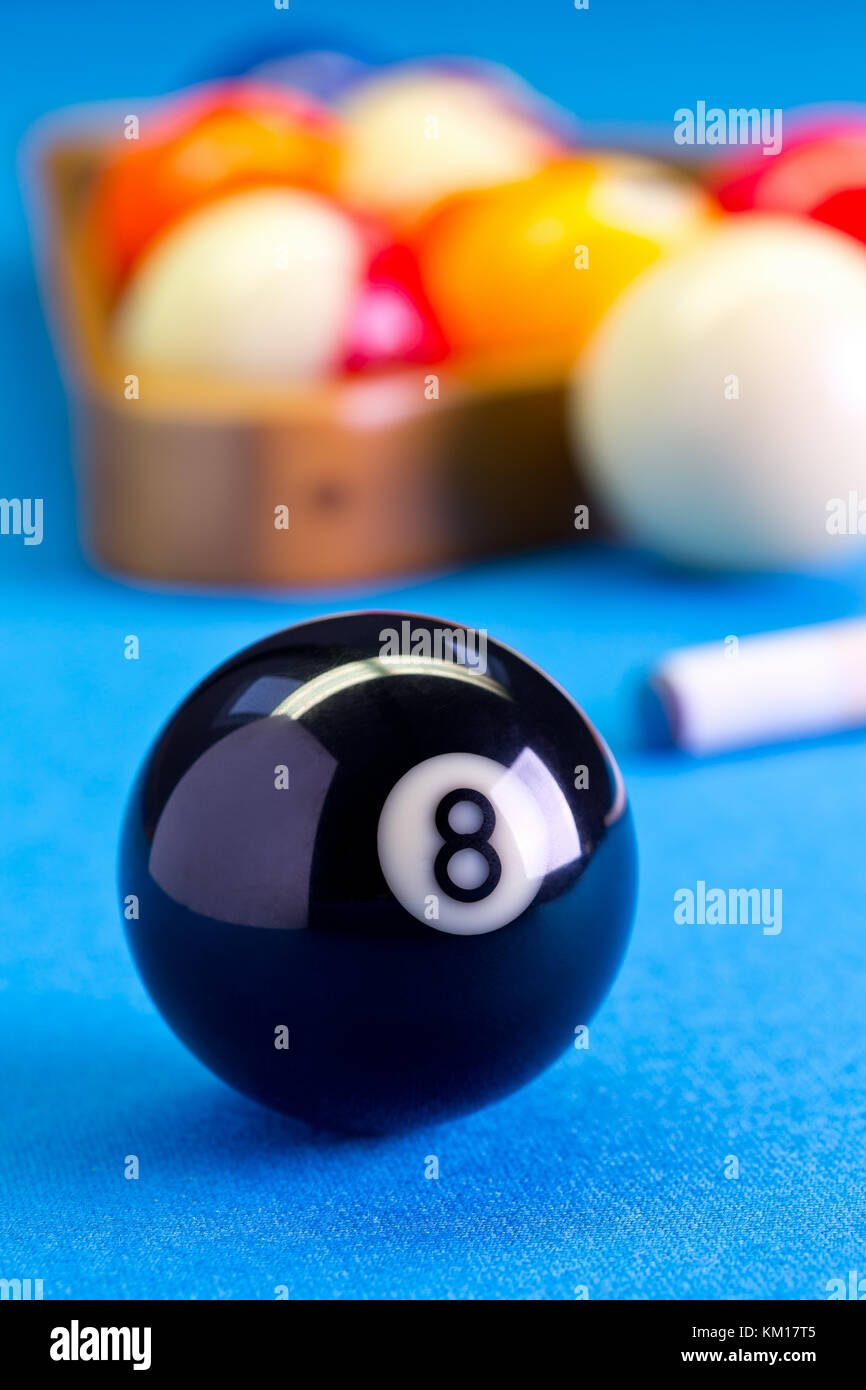 Rack pool balls set up hi-res stock photography and images - Alamy