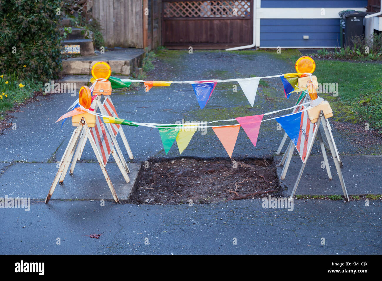 Construction barricade hi-res stock photography and images - Alamy