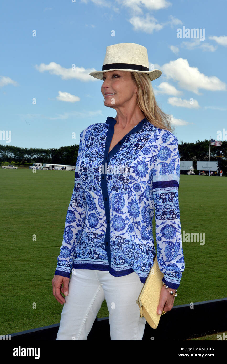 Bo derek beach hi-res stock photography and images - Alamy