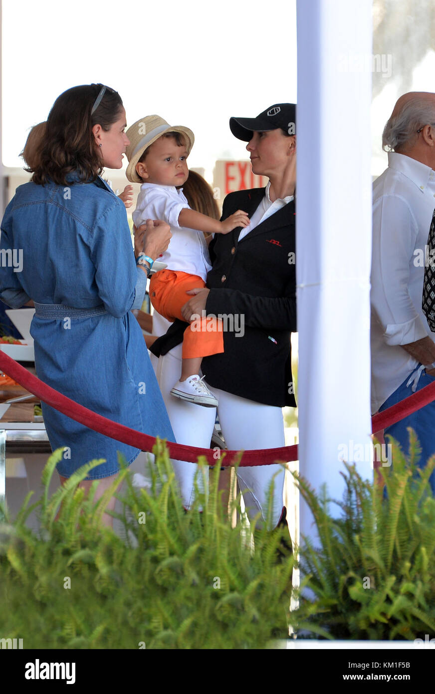 MIAMI BEACH, FL - APRIL 09: (EXCLUSIVE COVERAGE) Georgina Bloomberg and ...