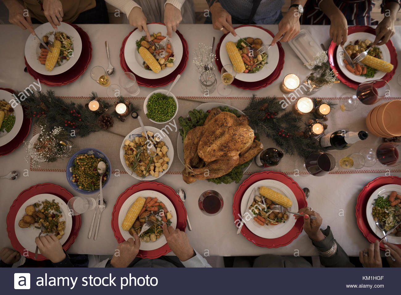 Candlelight family hi-res stock photography and images - Alamy