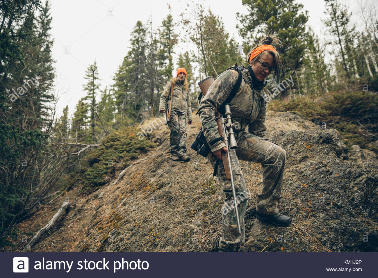 Holding hunting rifles hi-res stock photography and images - Alamy