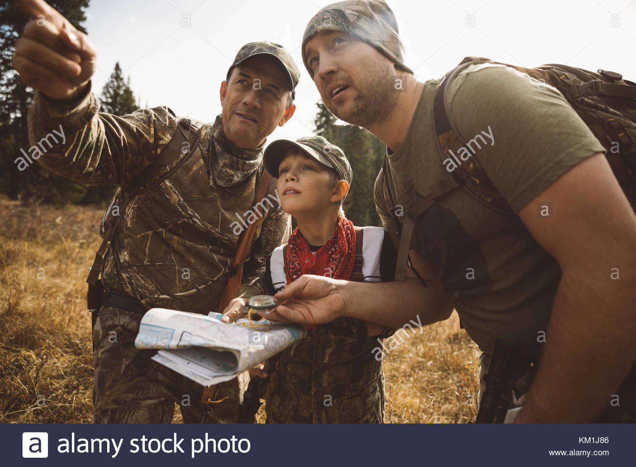 Boy outdoors map hi-res stock photography and images - Alamy