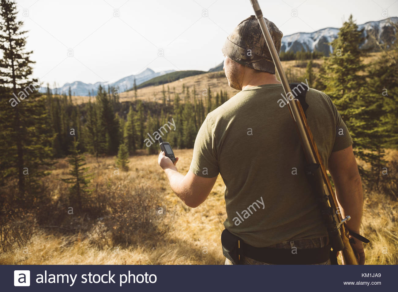 Hunting with accuracy hi-res stock photography and images - Alamy