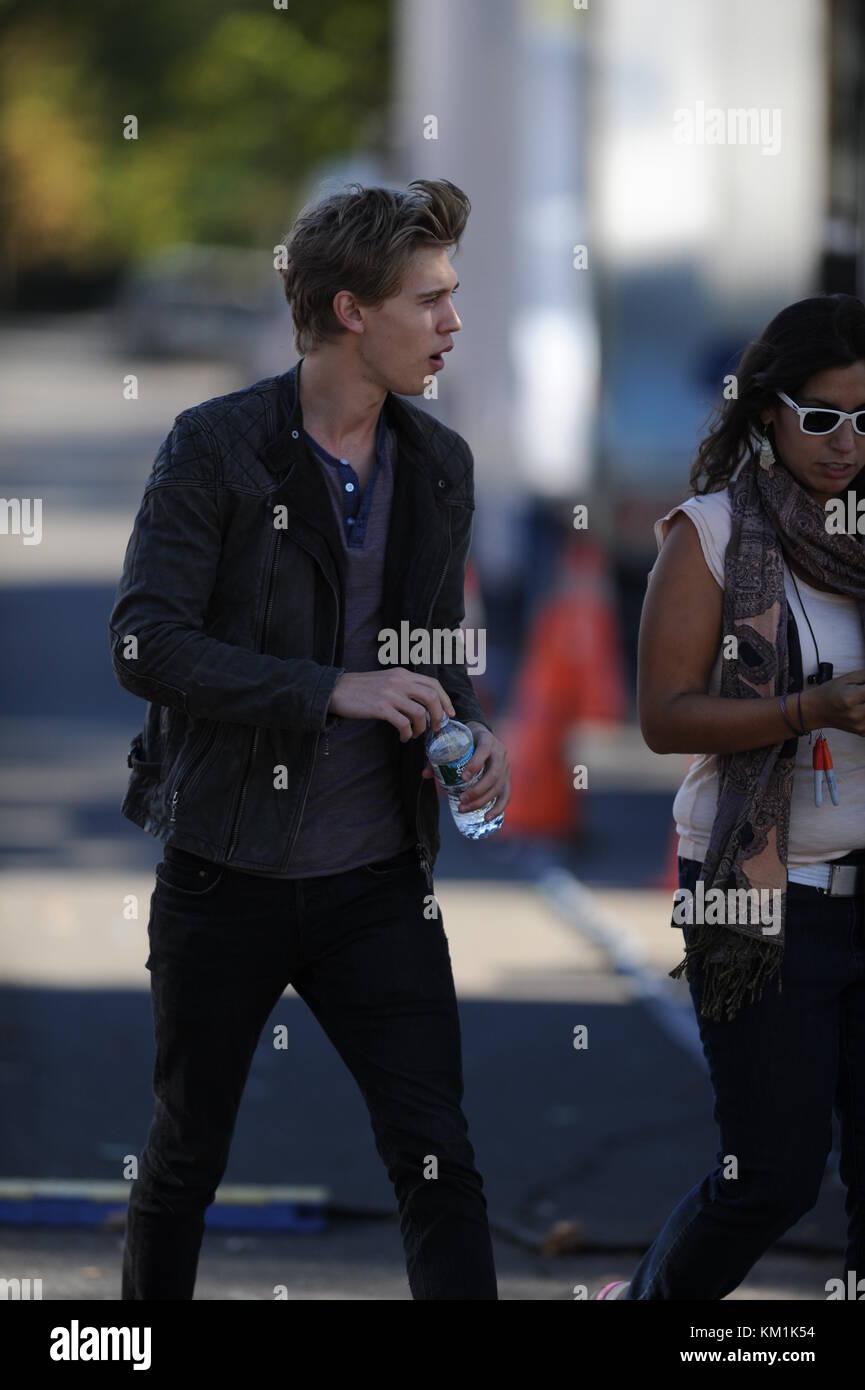 Austin Butler Carrie Diaries High Resolution Stock Photography and ...