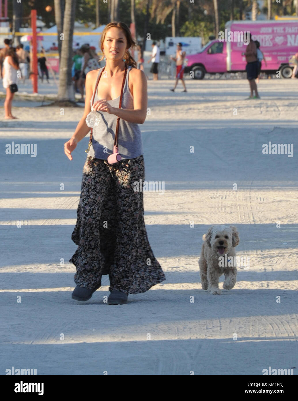 Minka Kelly High Resolution Stock Photography and Images - Alamy