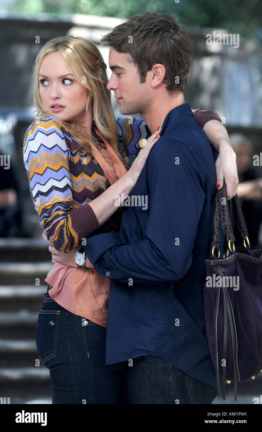 NEW YORK, NY - SEPTEMBER 01: Chace Crawford Kaylee DeFer filming on ...