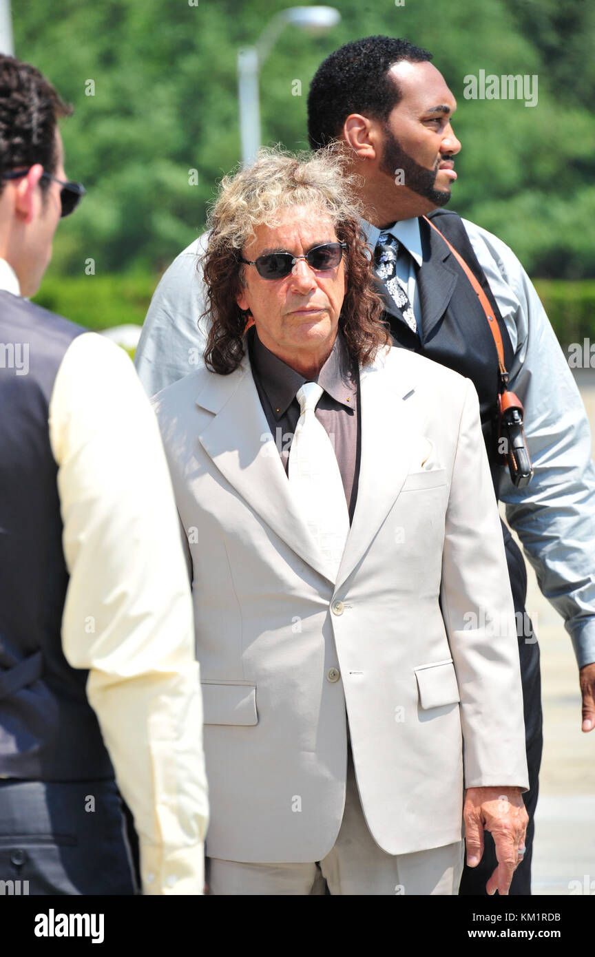 MINEOLA,, NY - AUGUST 02: Academy Award winner Al Pacino while filming ...