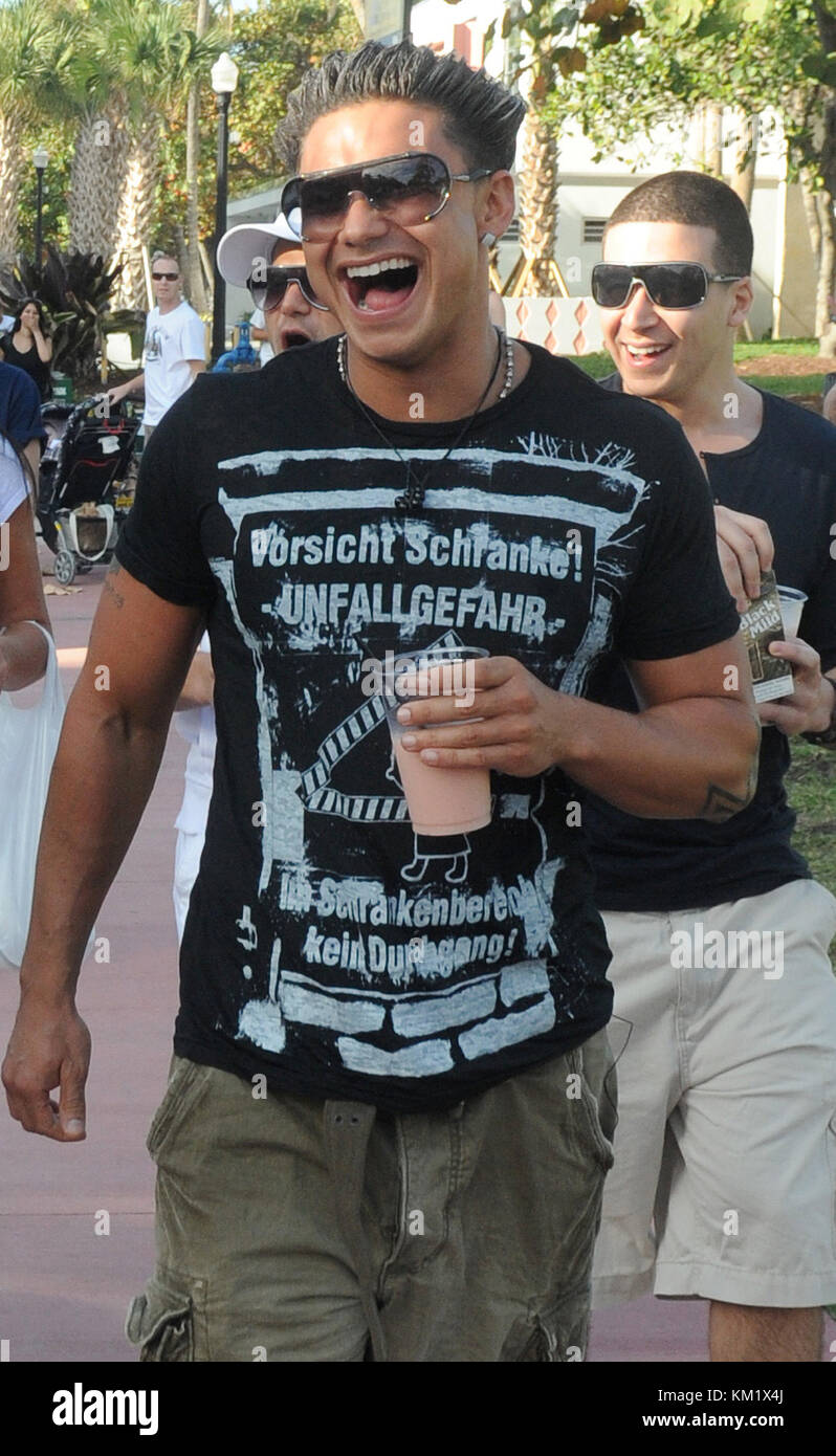 Dj Pauly D And His Daughter