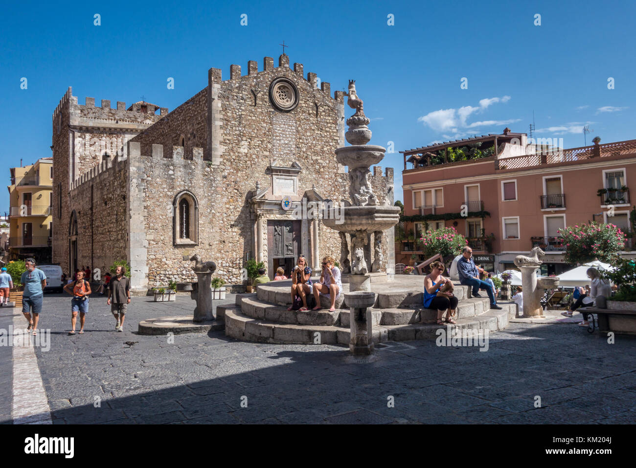 Plaza in Taormina in Sicily in Italy Stock Photo - Alamy