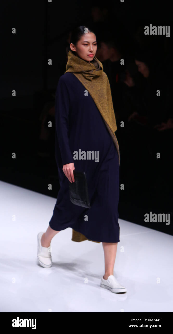 China Fashion Week Spring/Summer 2018 - 'Fengsansan' - Catwalk ...
