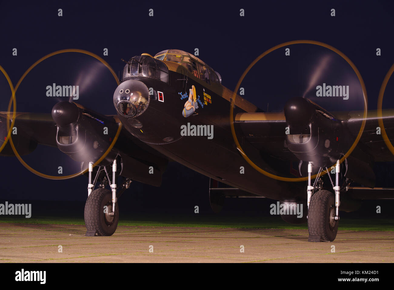 Ww2 lancaster bomber raf royal air force hi-res stock photography and ...