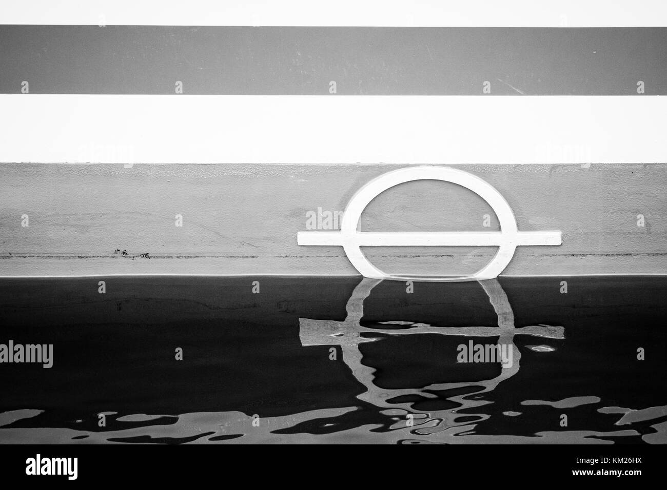 Plimsoll line on boat hi-res stock photography and images - Alamy