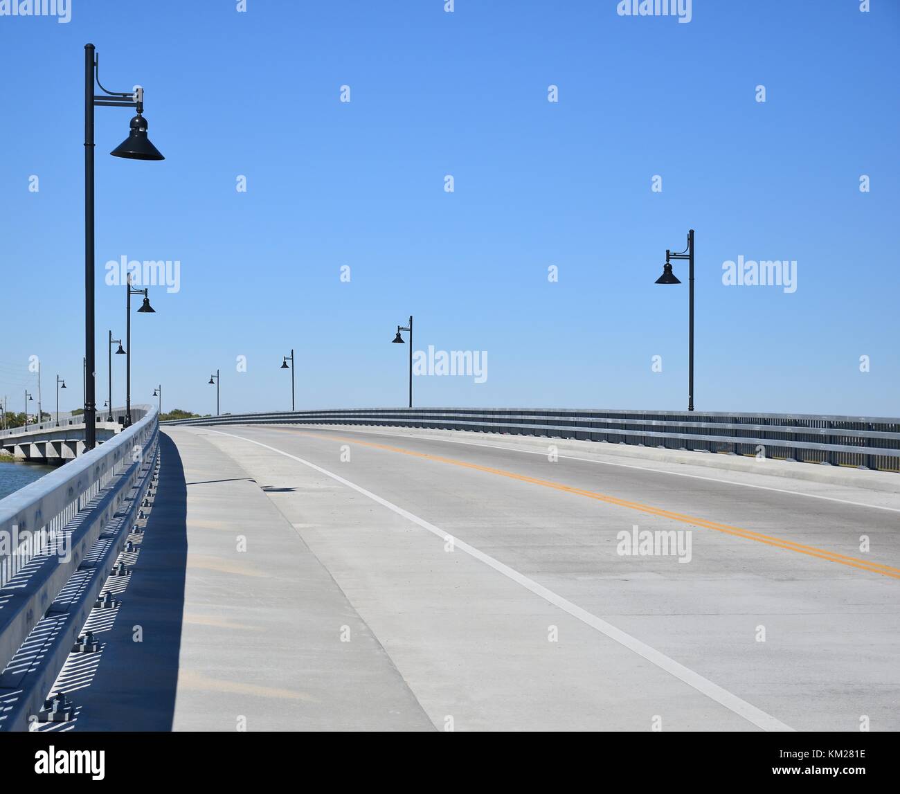 Street light poles hi-res stock photography and images - Alamy