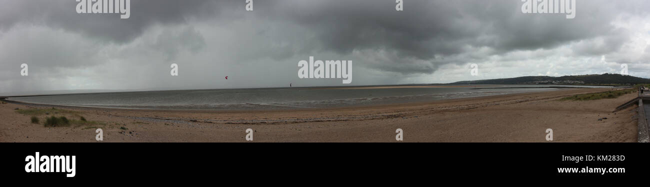 Llanelli beach hi-res stock photography and images - Alamy