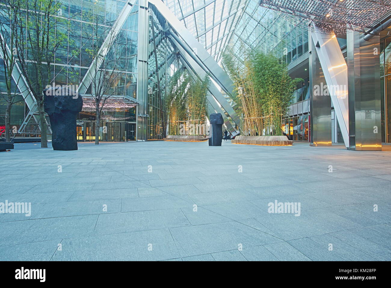 Bishopsgate arcade building broadgate estate hi-res stock photography ...
