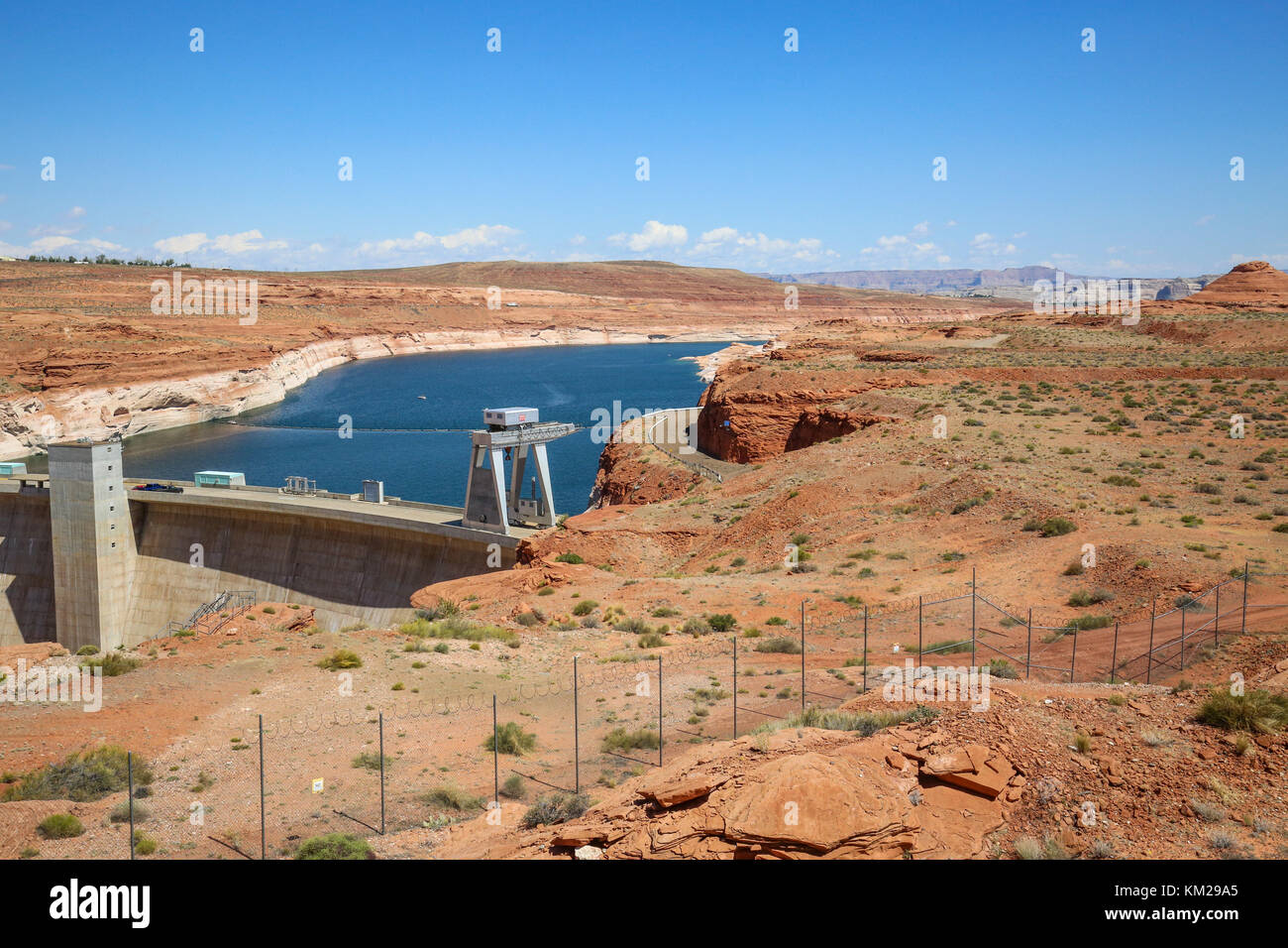 Glen Canyon Dam with Lake Powell in the background Stock Photo - Alamy