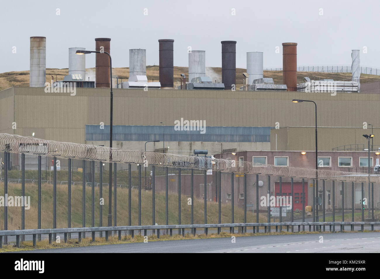 Sullom voe security fencing hi-res stock photography and images - Alamy