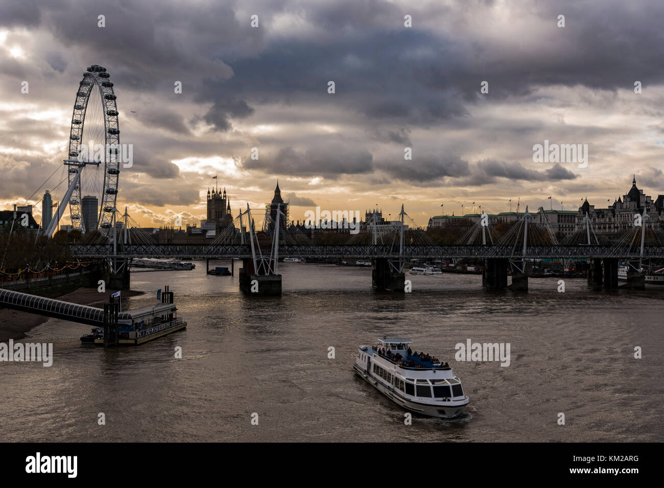 Tfl river hi-res stock photography and images - Alamy