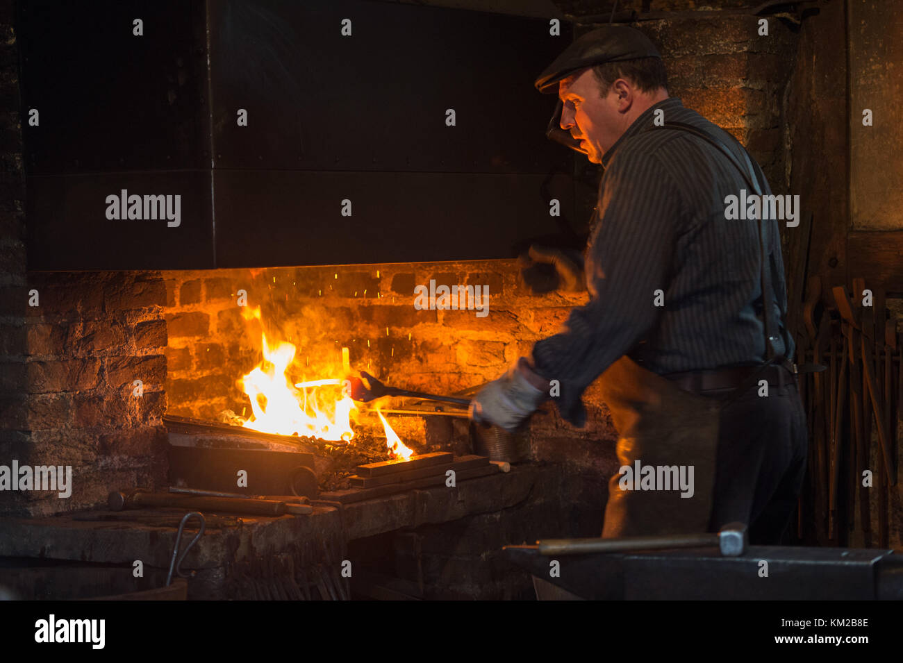 Mechernich, Germany. 02nd Dec, 2017. A blacksmith finishing a coat hook ...