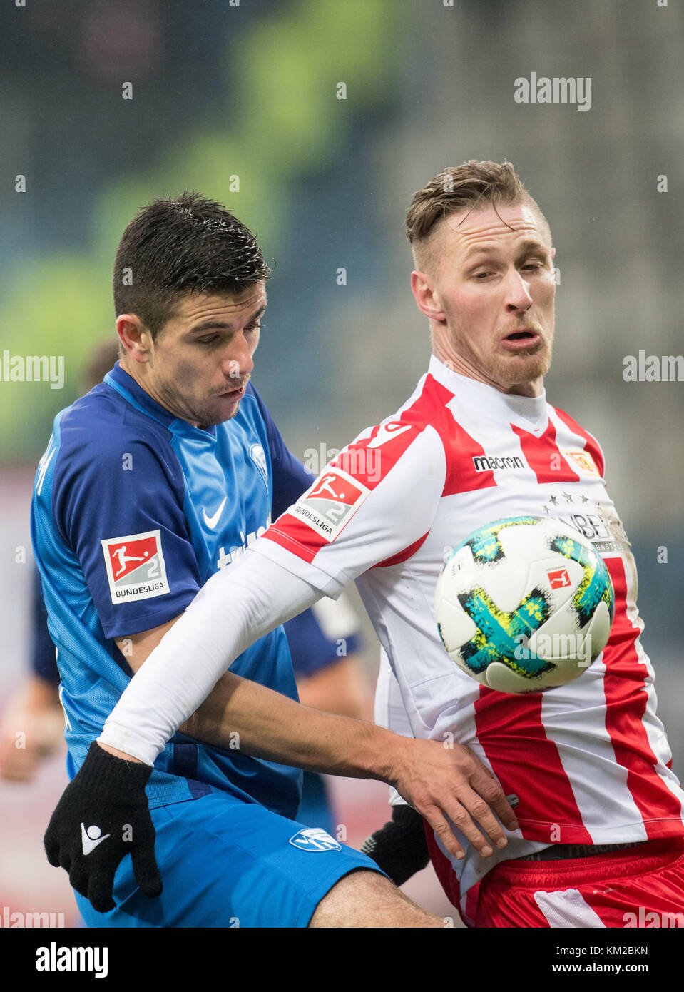 Bochum's Anthony Losilla (L) and Berlin's Sebastian Polter vying for ...
