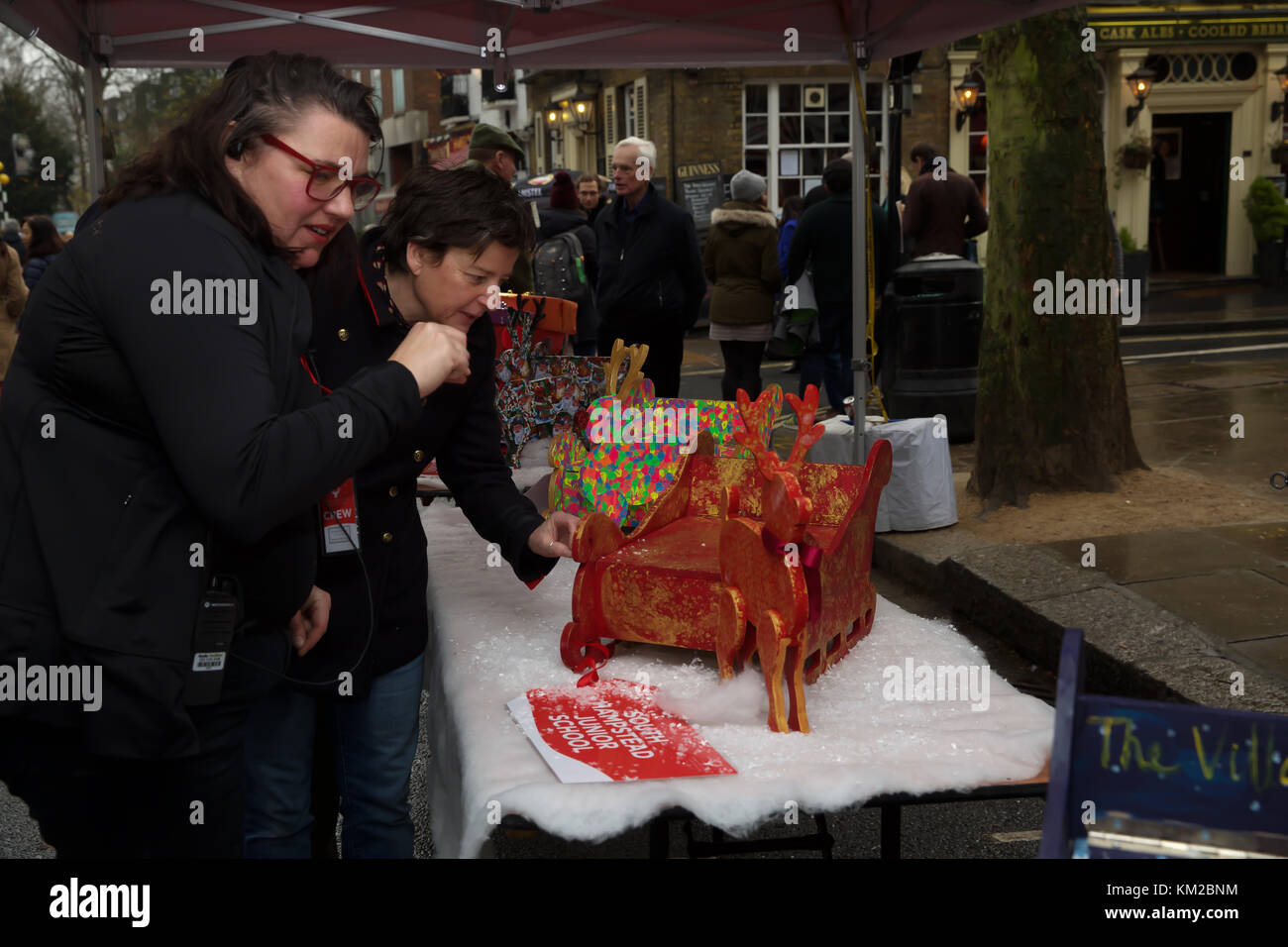 Hampstead Village, UK. 3rd Dec, 2017. Hampstead Village Christmas Fair ...