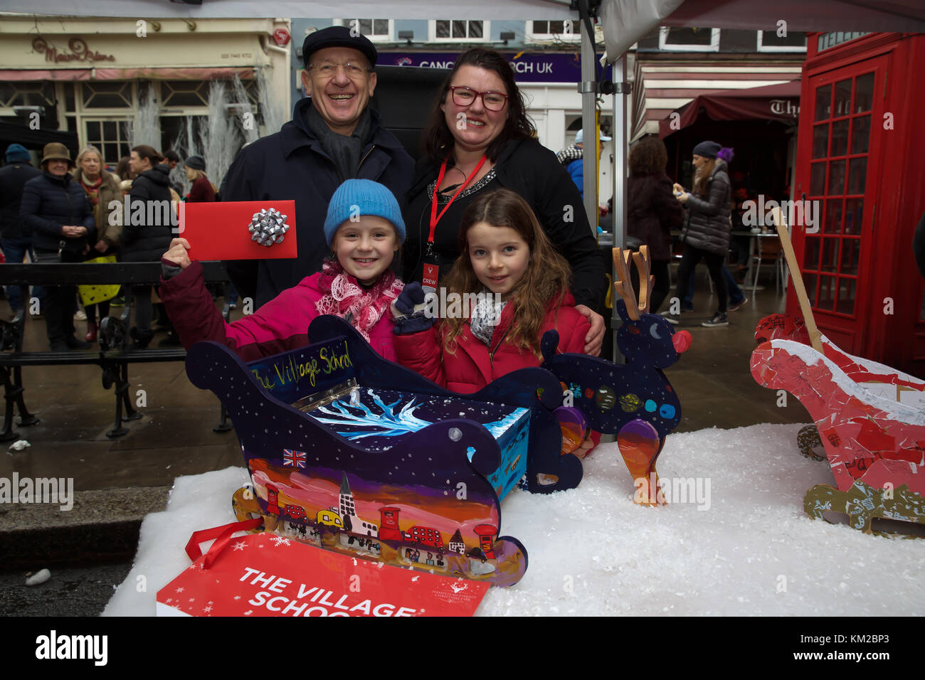 Hampstead Village, UK. 3rd Dec, 2017. Hampstead Village Christmas Fair ...
